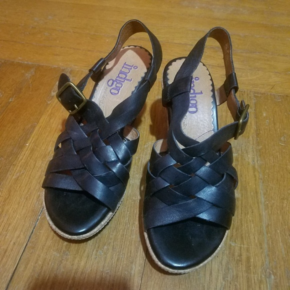 Clarks | Shoes | New Indigo By Clarks Black Leather Wedge Sandals 6 ...
